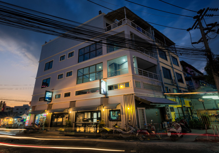 Patong Holiday Dream - Phuket, Thailand - Best Price Guarantee